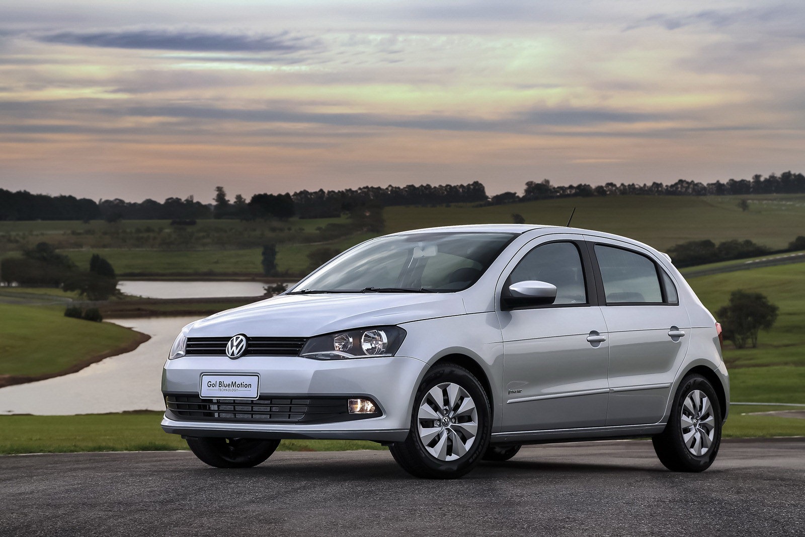 2013 Volkswagen Gol Hatchback and Gol Voyage Sedan ~ Autooonline Magazine